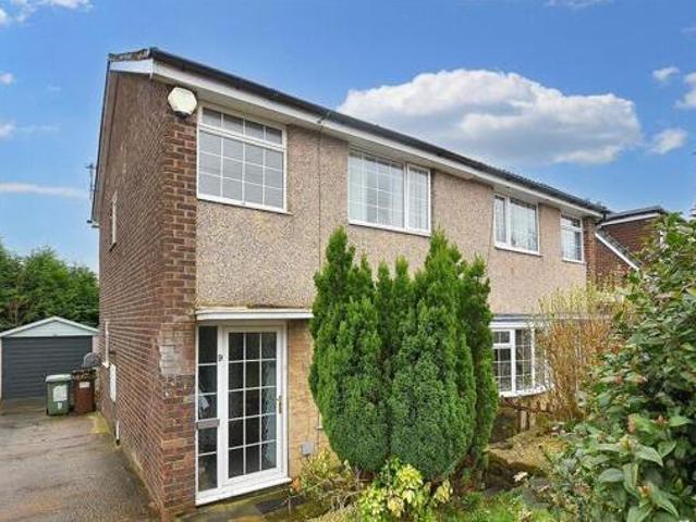 3 Bedroom Semi detached House For Sale In Yeadon, Leeds