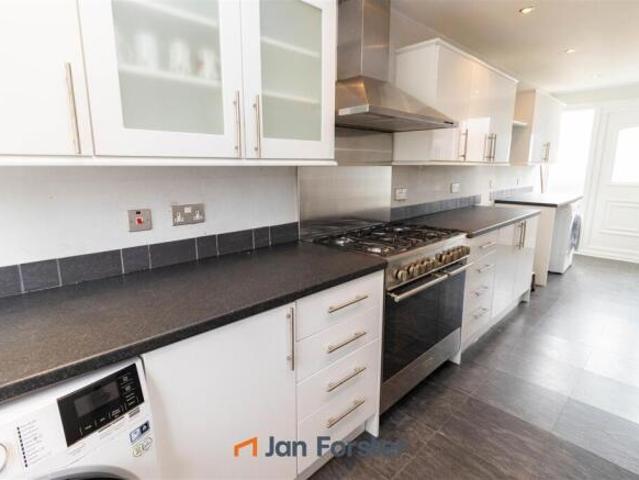 3 bedroom semi detached house for sale in Yewtree Gardens, Newcastle Upon Tyne, NE6
