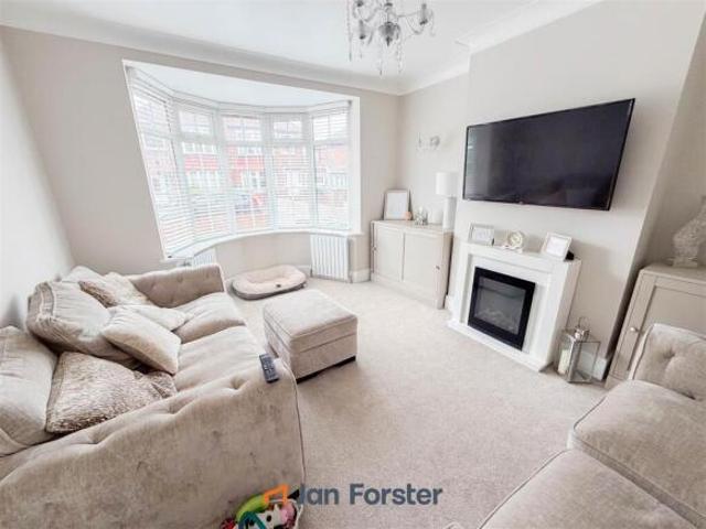 3 bedroom semi detached house for sale in Yewtree Gardens, Newcastle Upon Tyne, NE6