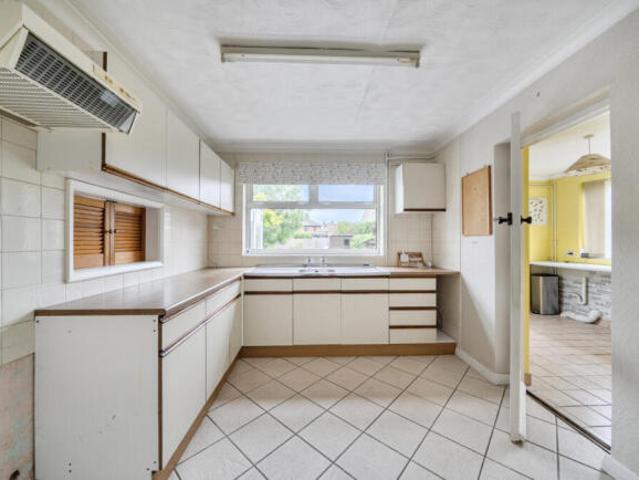 3 bedroom semi detached house for sale in Yiewsley Crescent, Stratton St Margaret, Swindon, SN3