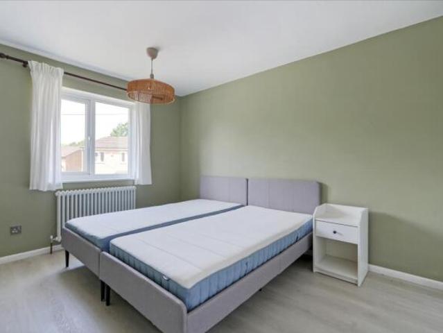 3 bedroom semi detached house for sale in Abbey Brook Close, Sheffield, South Yorkshire, S8