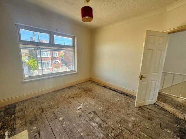 3 bedroom semi detached house for sale in Aberdeen Street, Hull, HU9