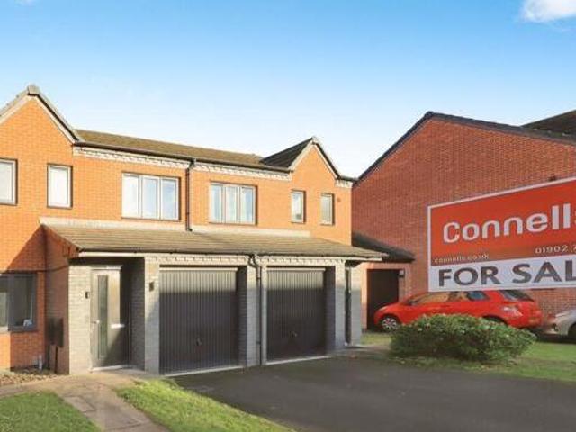 3 Bedroom Semi detached House For Sale In Akron Gate