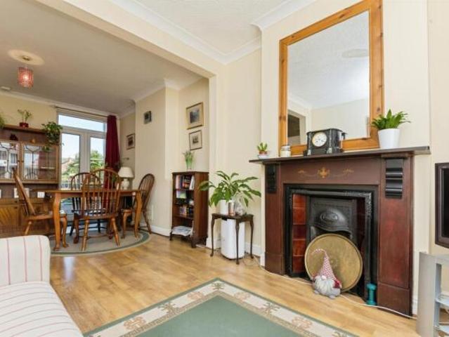 3 bedroom semi detached house for sale in Alan Road, IPSWICH, IP3