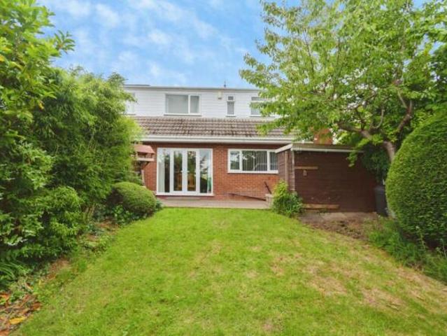 3 bedroom semi detached house for sale in Alderney Gardens, Birmingham, West Midlands, B38