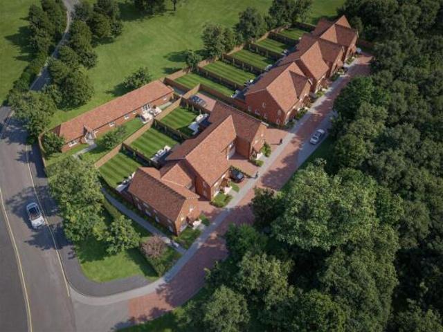 3 bedroom semi detached house for sale in Alexander Mews, Shenfield, CM15
