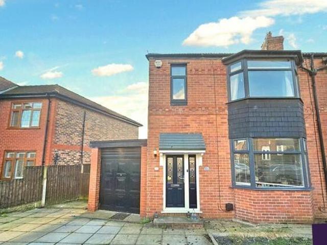 3 Bedroom Semi detached House For Sale In Alkrington, Manchester