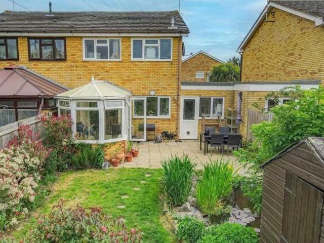3 Bedroom Semi detached House For Sale In Althorne