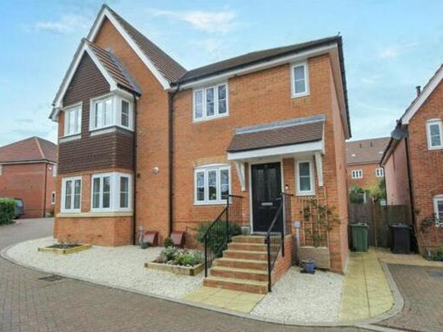 3 Bedroom Semi detached House For Sale In Alton, Hampshire