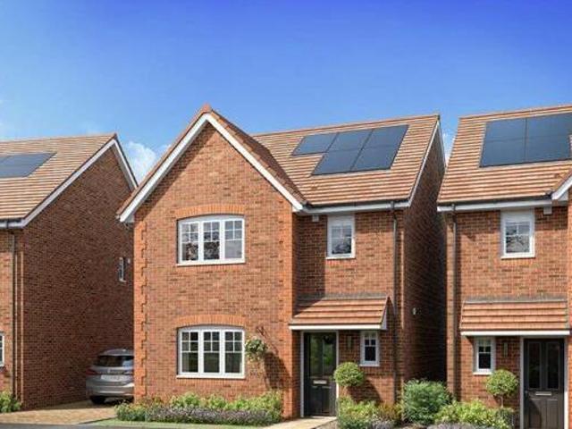 3 Bedroom Semi detached House For Sale In Alton, Hampshire