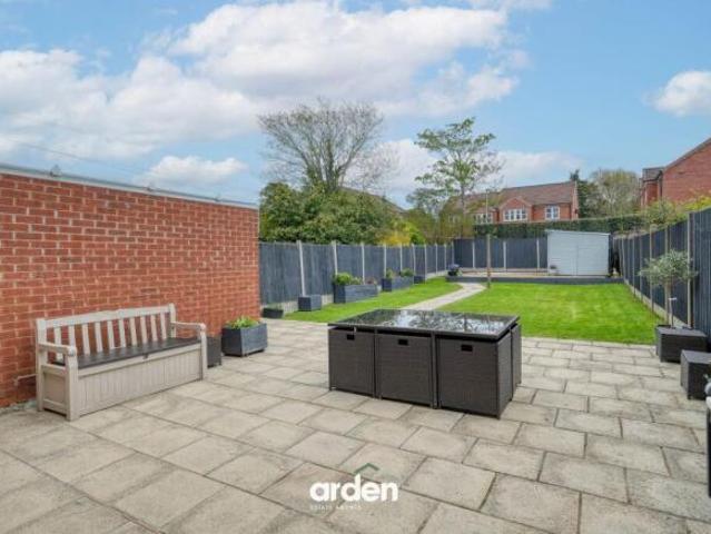 3 bedroom semi detached house for sale in Alvechurch Road, Birmingham, B31
