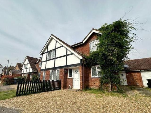 3 Bedroom Semi detached House For Sale In Ampthill, Bedfordshire