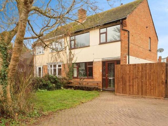 3 bedroom semi detached house for sale in Amy Street, Leicester, LE3
