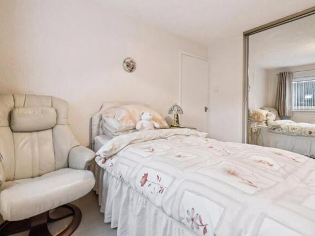 3 bedroom semi detached house for sale in Annan Drive, Bearsden, G61
