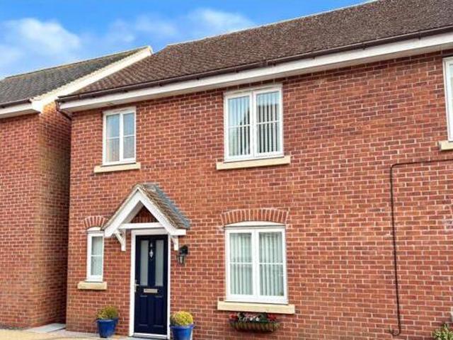 3 Bedroom Semi detached House For Sale In Angmering