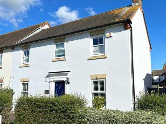 3 Bedroom Semi detached House For Sale In Angmering, Littlehampton