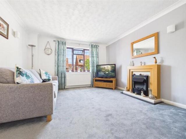 3 bedroom semi detached house for sale in Ashton Close, Tilehurst, Reading, Berkshire, RG31