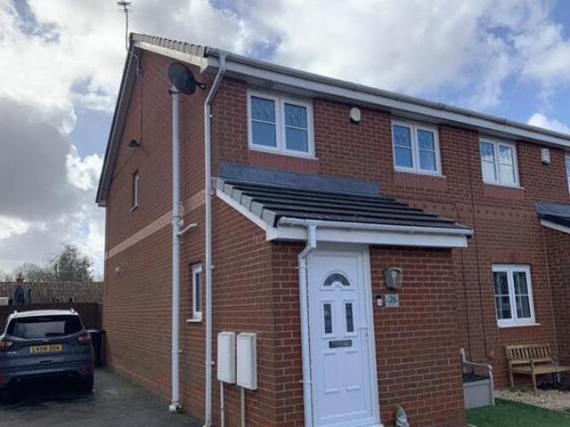 3 Bedroom Semi detached House For Sale In Ashton in makerfield