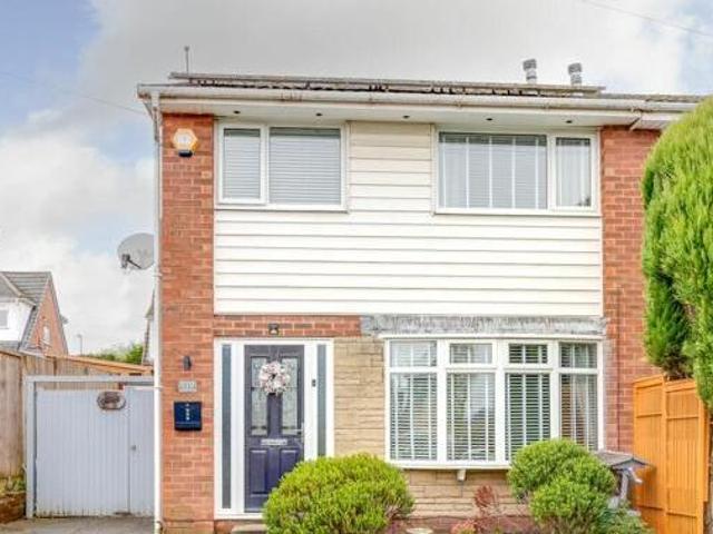 3 Bedroom Semi detached House For Sale In Ashton in makerfield