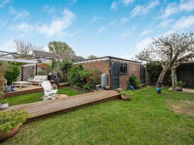 3 bedroom semi detached house for sale in Ashwood Close, Tilehurst, Reading, RG31
