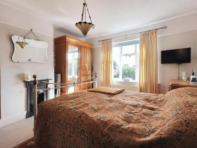 3 bedroom semi detached house for sale in Ashworth Crescent, Mappeley Nottingham, NG3