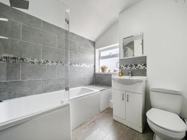 3 bedroom semi detached house for sale in Astwood Road, Worcester, Worcestershire, WR3