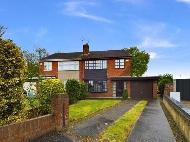 3 Bedroom Semi detached House For Sale In Armthorpe, Doncaster
