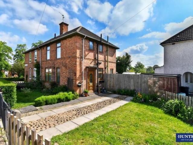 3 bedroom semi detached house for sale in Arnesby Crescent, Leicester, LE2