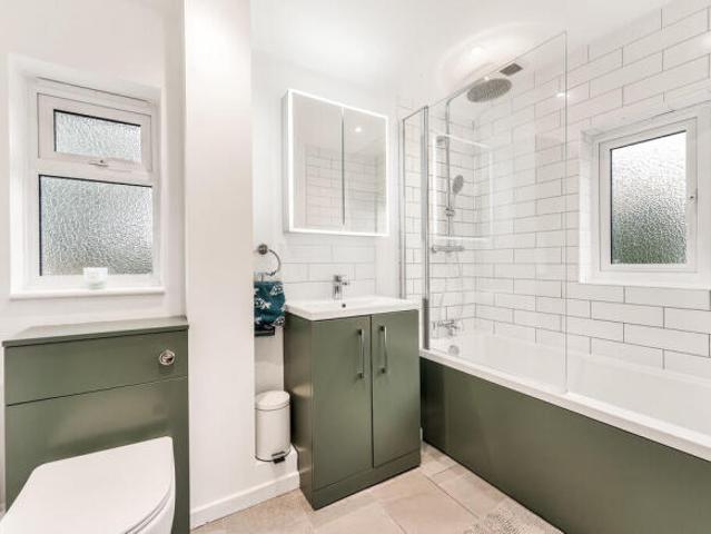 3 bedroom semi detached house for sale in Arbury Road, Cambridge, CB4