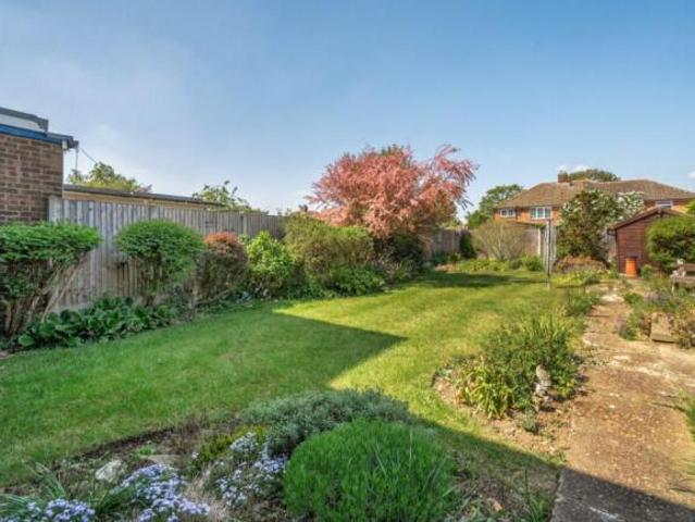 3 bedroom semi detached house for sale in Arrow Leys, Bedford, MK41