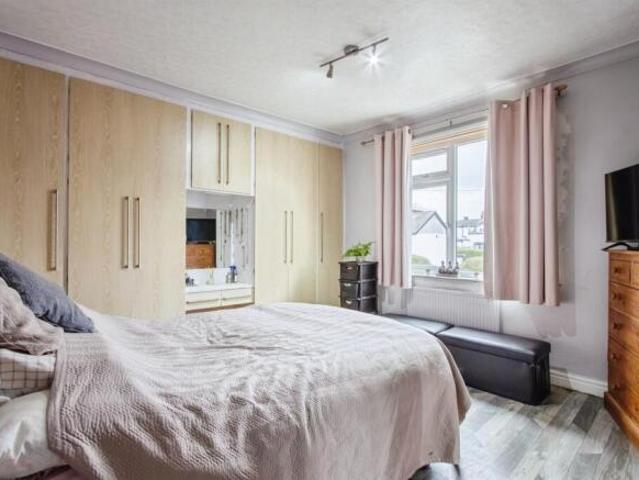 3 bedroom semi detached house for sale in Austhorpe Avenue, Leeds, LS15