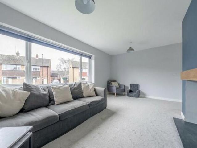 3 bedroom semi detached house for sale in Avenue Close, Harrogate, HG2