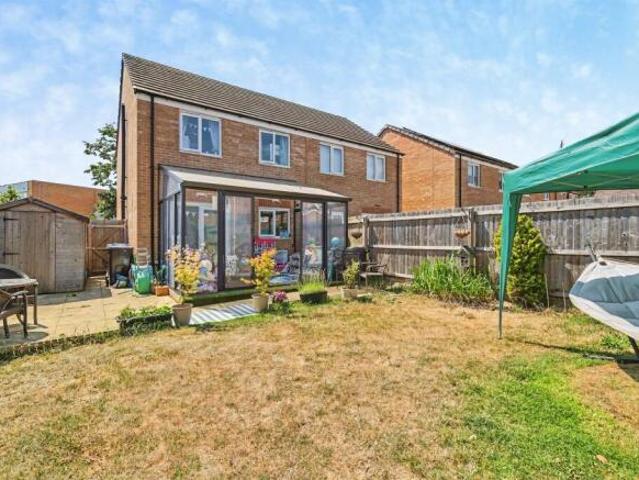 3 bedroom semi detached house for sale in Aviary Row, Northampton, NN2