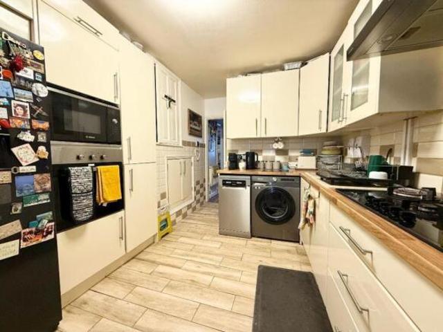 3 bedroom semi detached house for sale in Aydon Road, Luton, LU3
