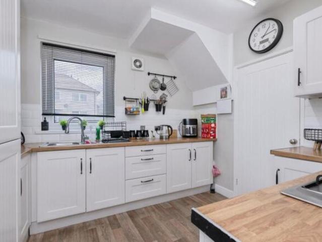 3 bedroom semi detached house for sale in Aylestone Drive, Leicester, LE2