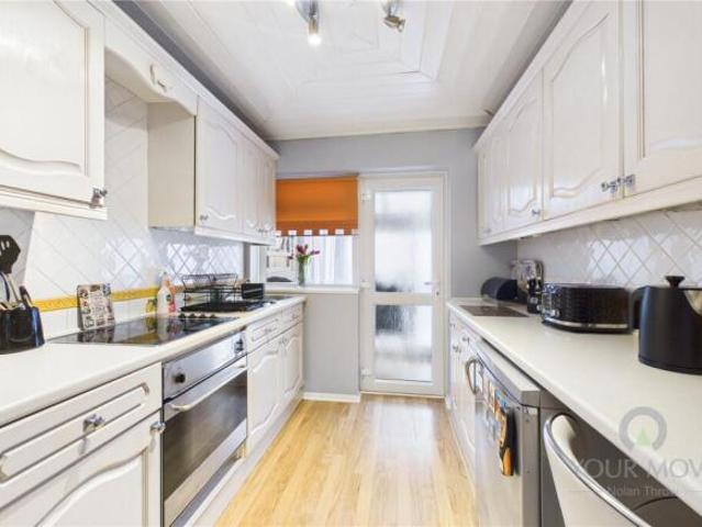 3 bedroom semi detached house for sale in Badgers Walk, Kingsthorpe, Northampton, NN2
