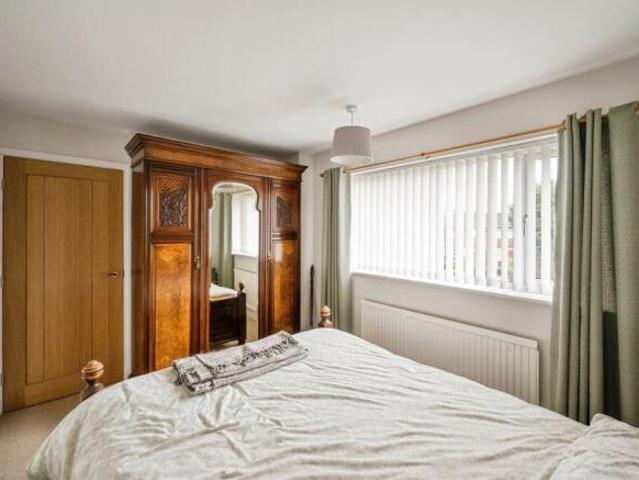 3 bedroom semi detached house for sale in Badsworth Road, Warmsworth, Doncaster, DN4