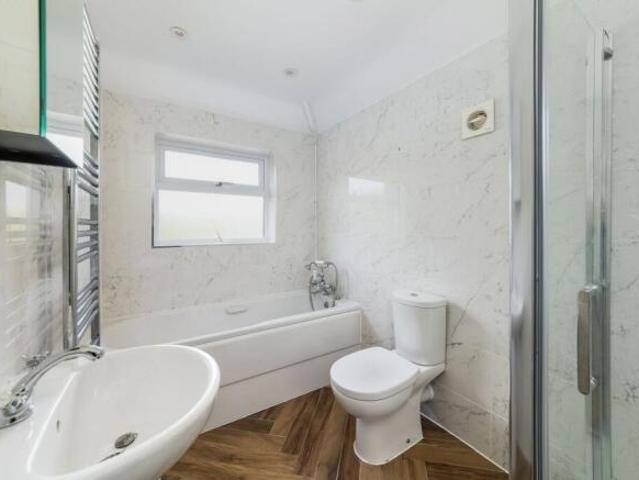 3 bedroom semi detached house for sale in Bagley Close, Kennington, OX1