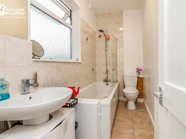 3 bedroom semi detached house for sale in Bakerdale Road, Nottingham, Nottinghamshire, NG3
