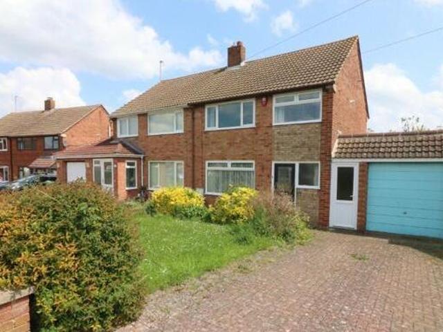 3 Bedroom Semi detached House For Sale In Barton Le Clay, Bedfordshire