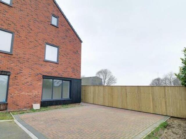 3 Bedroom Semi detached House For Sale In Barton upon humber