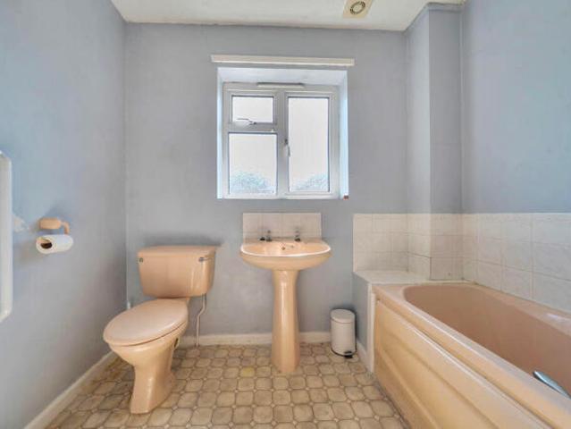 3 bedroom semi detached house for sale in Barton Village Road, Oxford, OX3