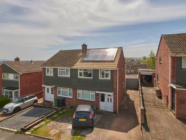 3 bedroom semi detached house for sale in Barley Farm Road, Exeter, EX4
