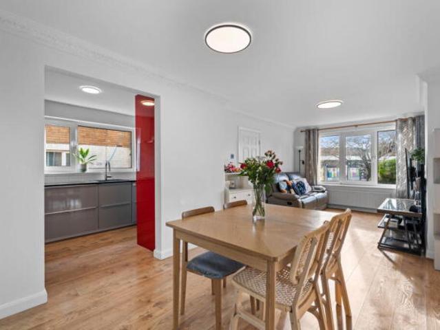 3 bedroom semi detached house for sale in Barncliffe Road, Sheffield, S10