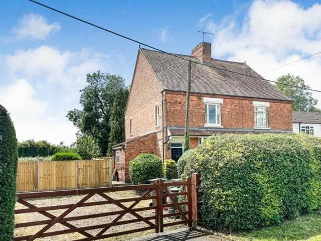 3 Bedroom Semi detached House For Sale In Barnacle