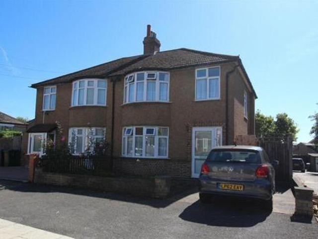 3 Bedroom Semi detached House For Sale In Barnet, Hertfordshire