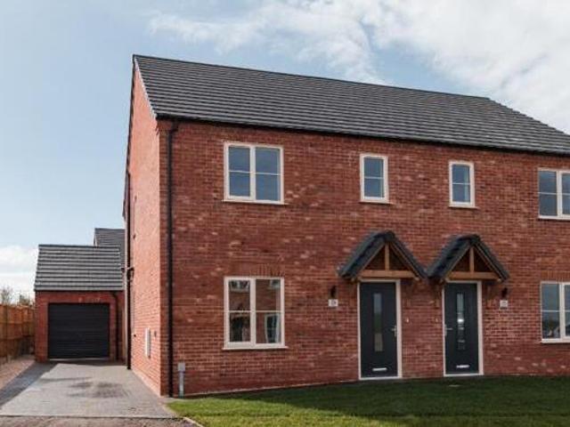 3 Bedroom Semi detached House For Sale In Barnoldby le beck