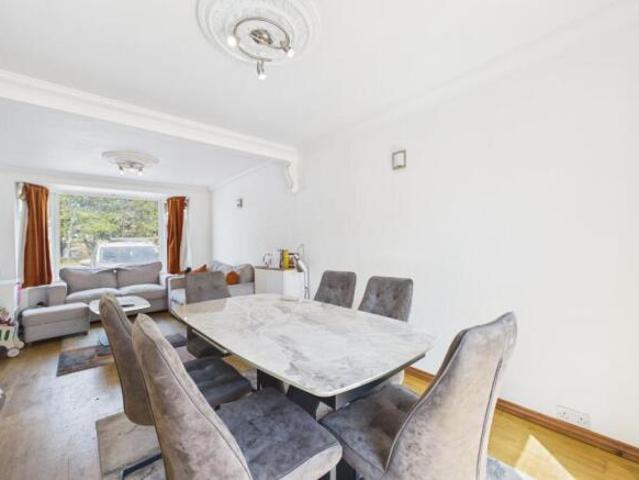 3 bedroom semi detached house for sale in Basingstoke Road, Reading, Berkshire, RG2