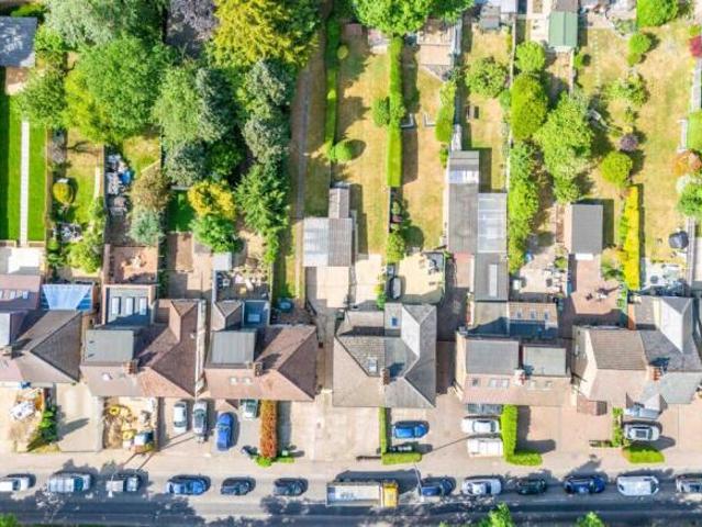 3 bedroom semi detached house for sale in Batchwood Drive, St. Albans, Hertfordshire, AL3