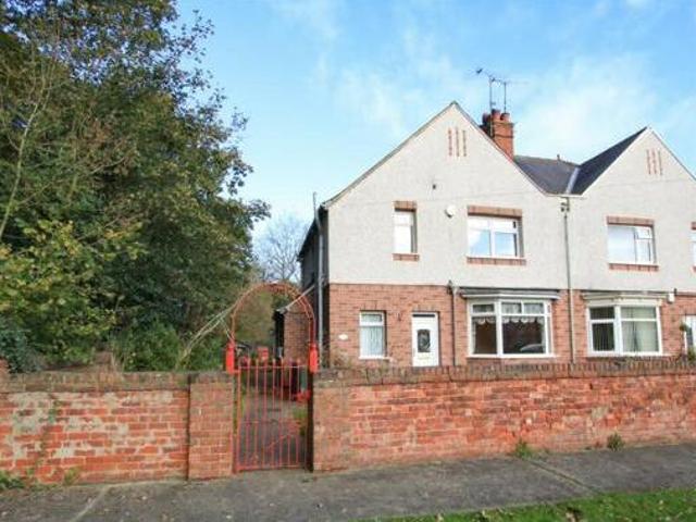 3 Bedroom Semi detached House For Sale In Bentley